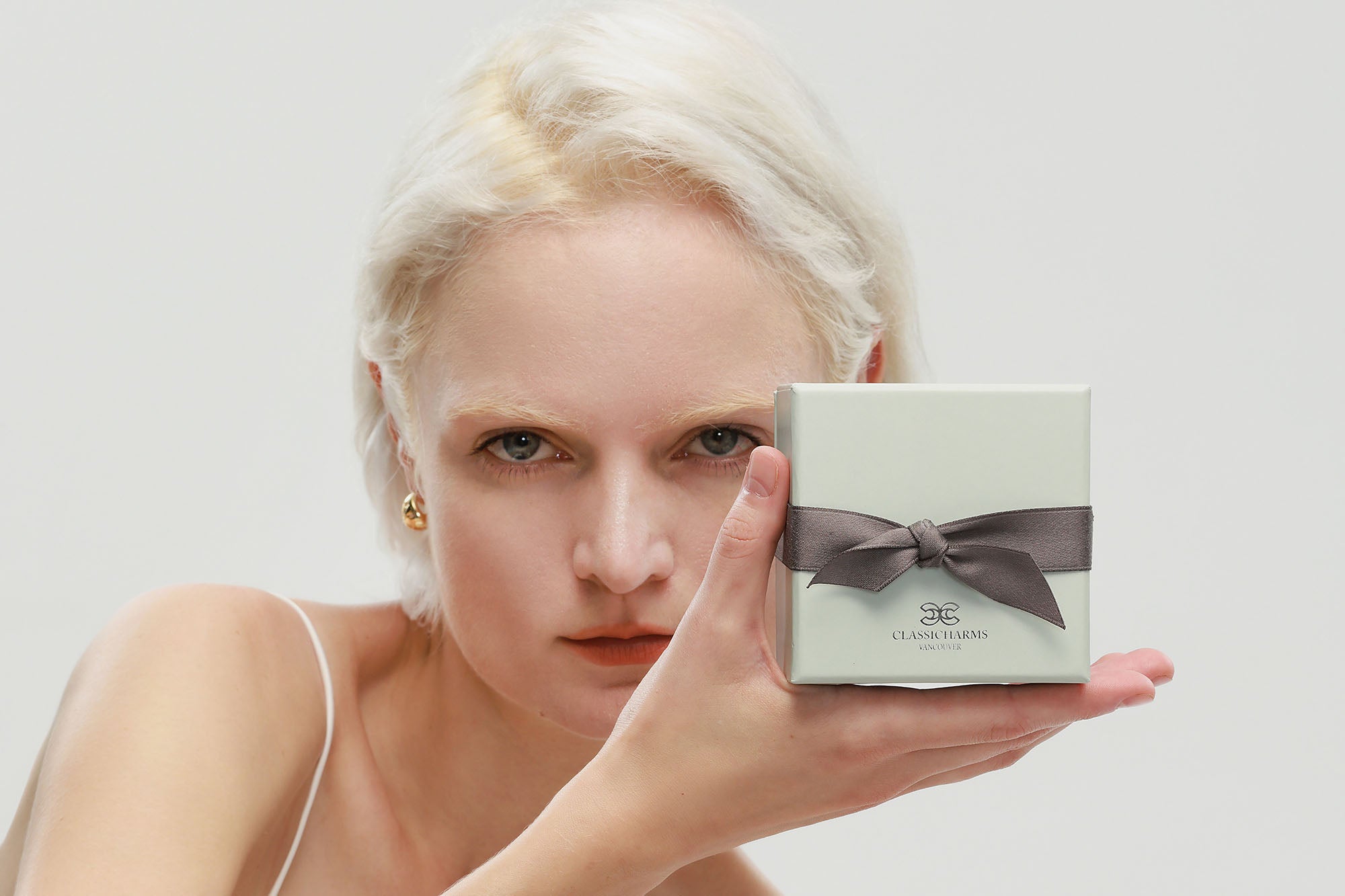 How to Choose an Online Store for Designer Jewelry – Classicharms